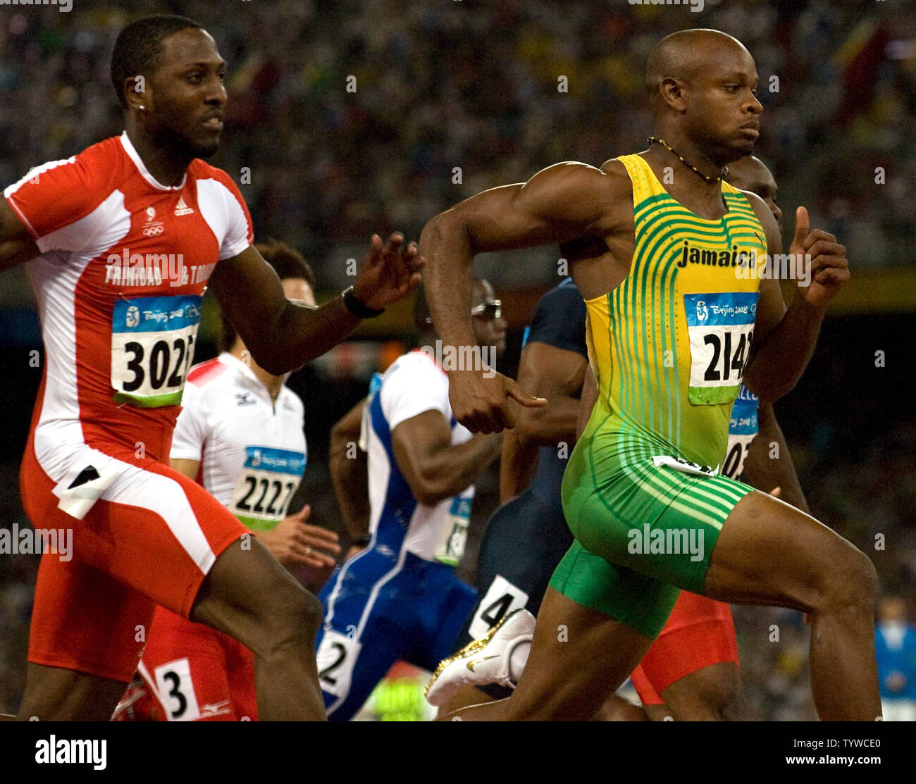 Trinidad and tobagos richard thompson in the mens 100m heat hi-res ...