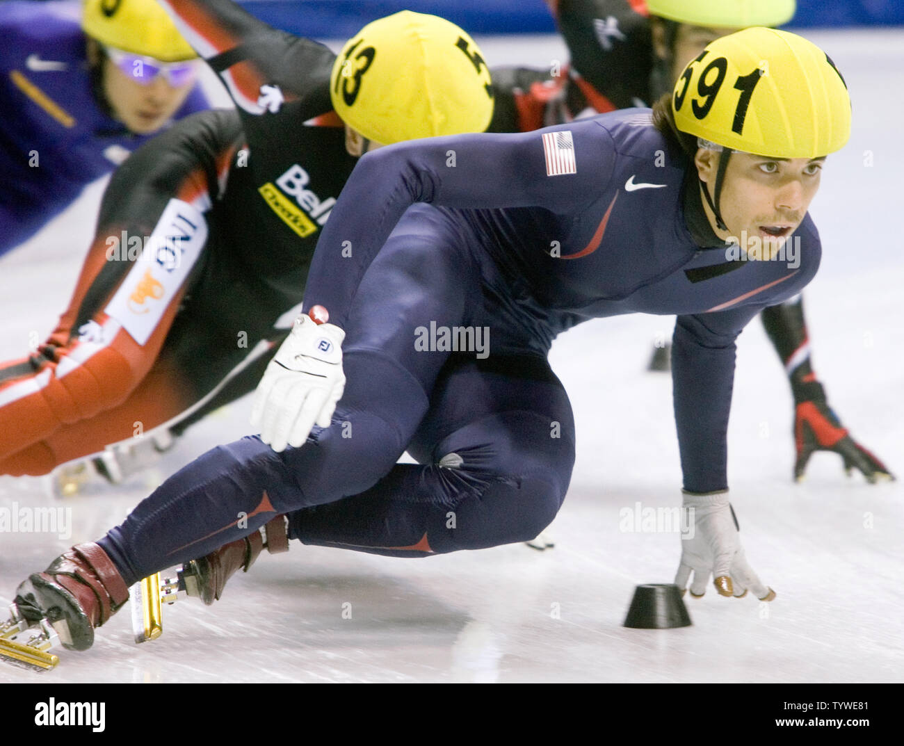 The USA's Apolo Anton Ohno qualifies to the "A Finals", placing second ...