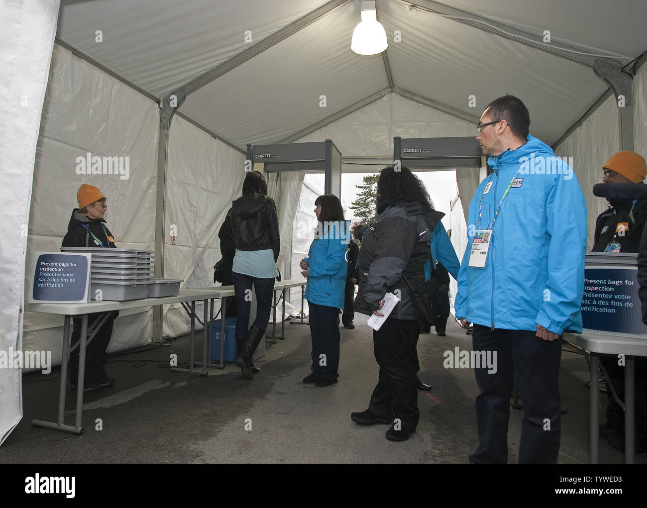 Vancouver winter olympics security hi-res stock photography and images ...