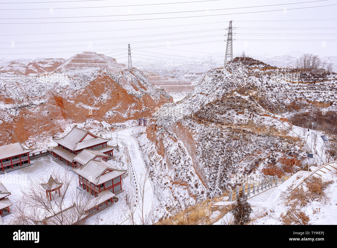Snow scenery of the loess plateau hi-res stock photography and images ...