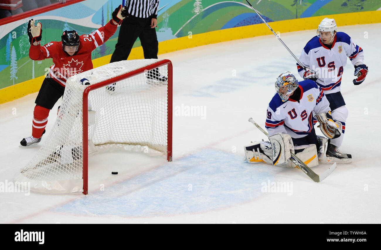 2010 canadas corey perry l hi-res stock photography and images - Alamy