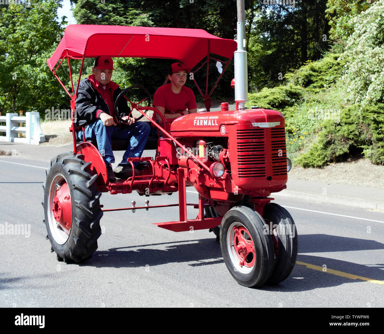 Farmall cub hi-res stock photography and images - Alamy