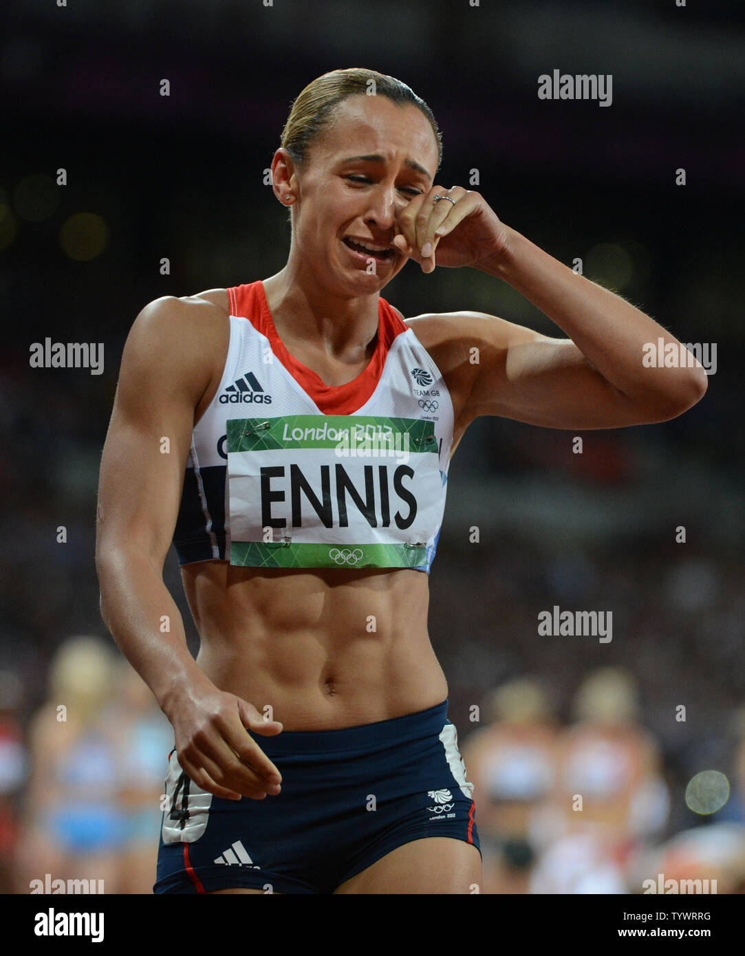 Jessica Ennis of Great Britain celebrates winning gold in the Women's ...