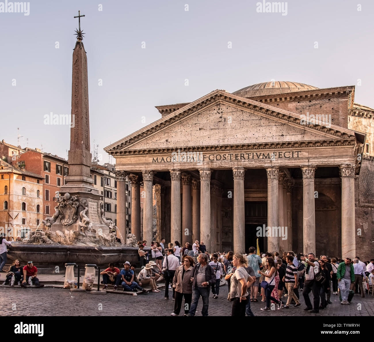Pantheon rome facade portico hi-res stock photography and images - Alamy