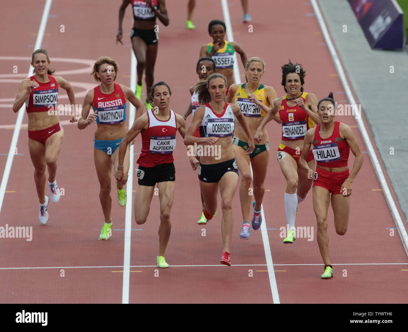 Great Britain's Lisa Dobriskey leads the pack in the Women's 1500 ...