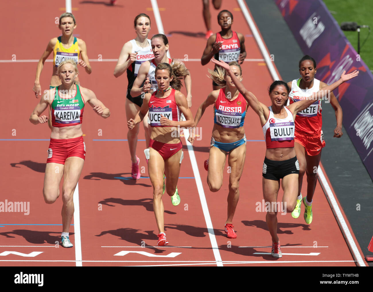 Turkey's Gamze Bulut leads the pack in the Women's 1500 metres heats on ...
