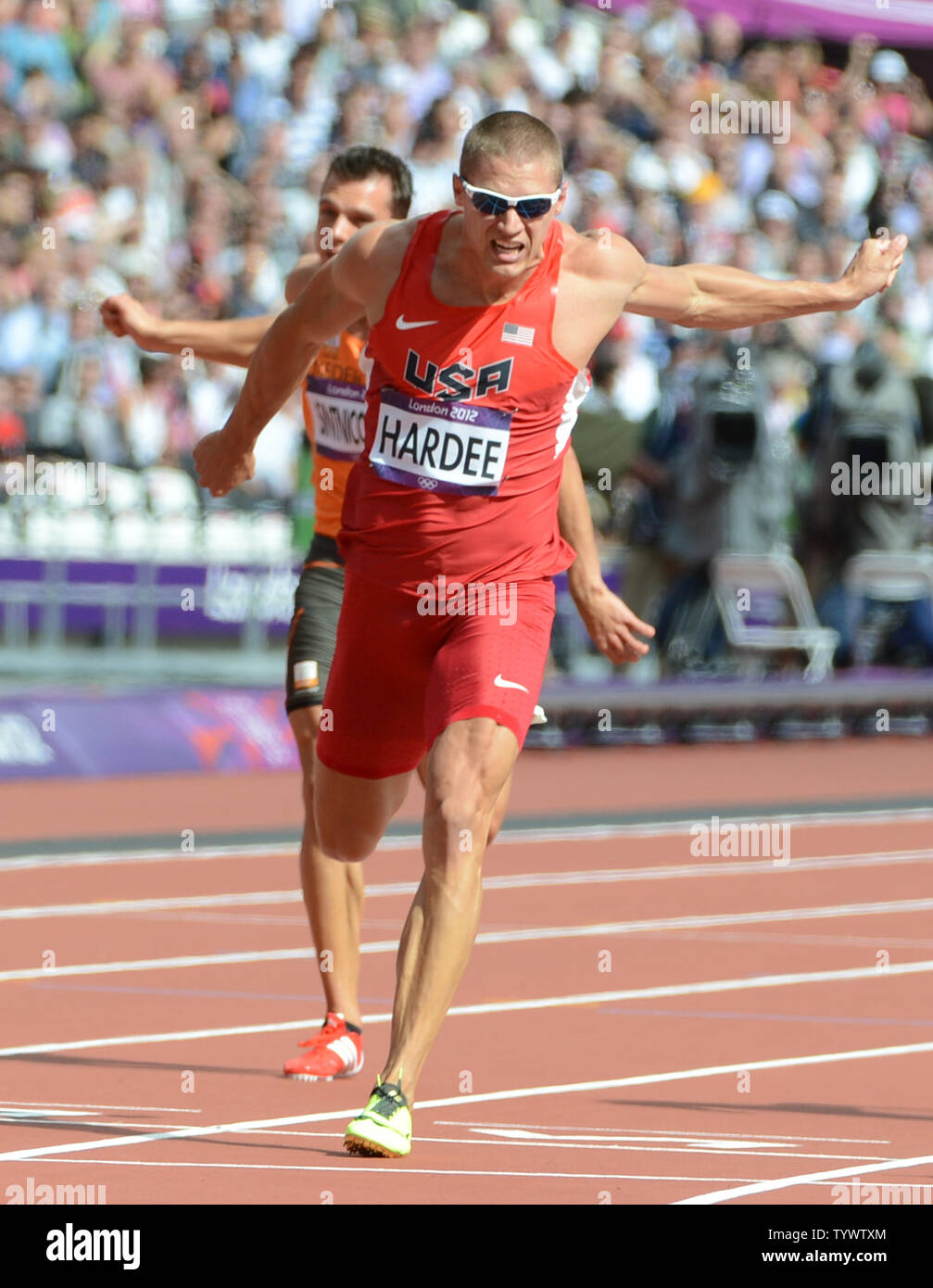 Mens decathlon 100m hi-res stock photography and images - Alamy