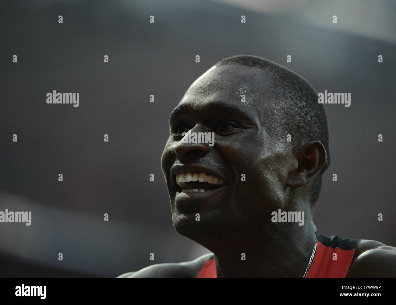 Kenya's David Lekuta Rudisha wins the gold and sets a new world record ...