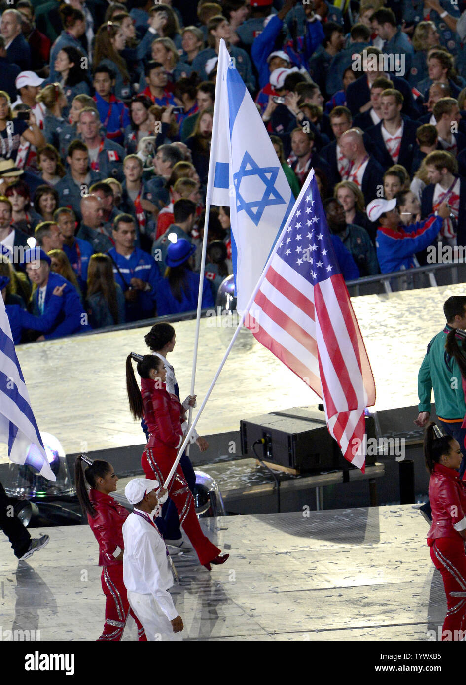 2012 summer olympics flag bearers hi-res stock photography and images ...