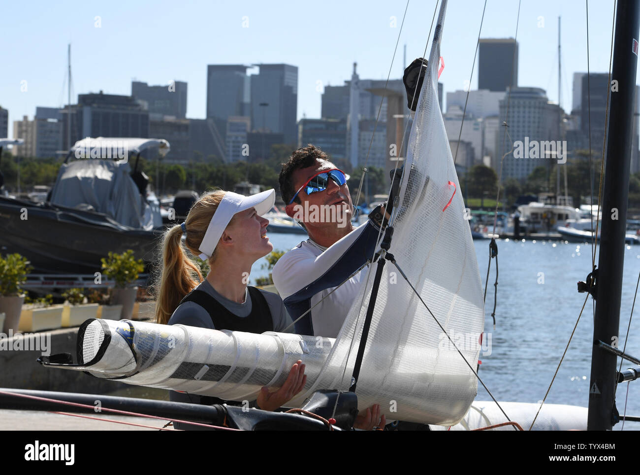 17 class hi-res stock photography and images - Alamy