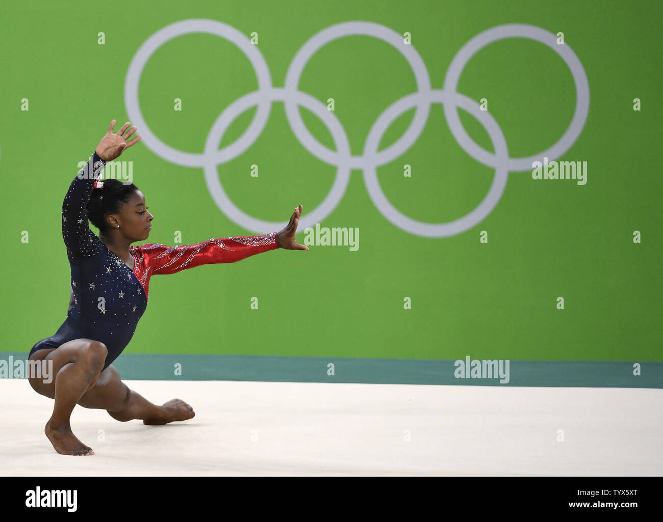 2016 gymnastics floor routine biles hi-res stock photography and images ...