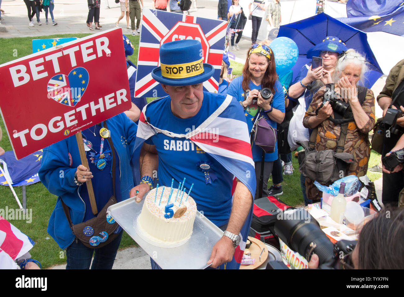 26 June 2019 - Opposite Parliament, London, UK - Steven Bray holding ...