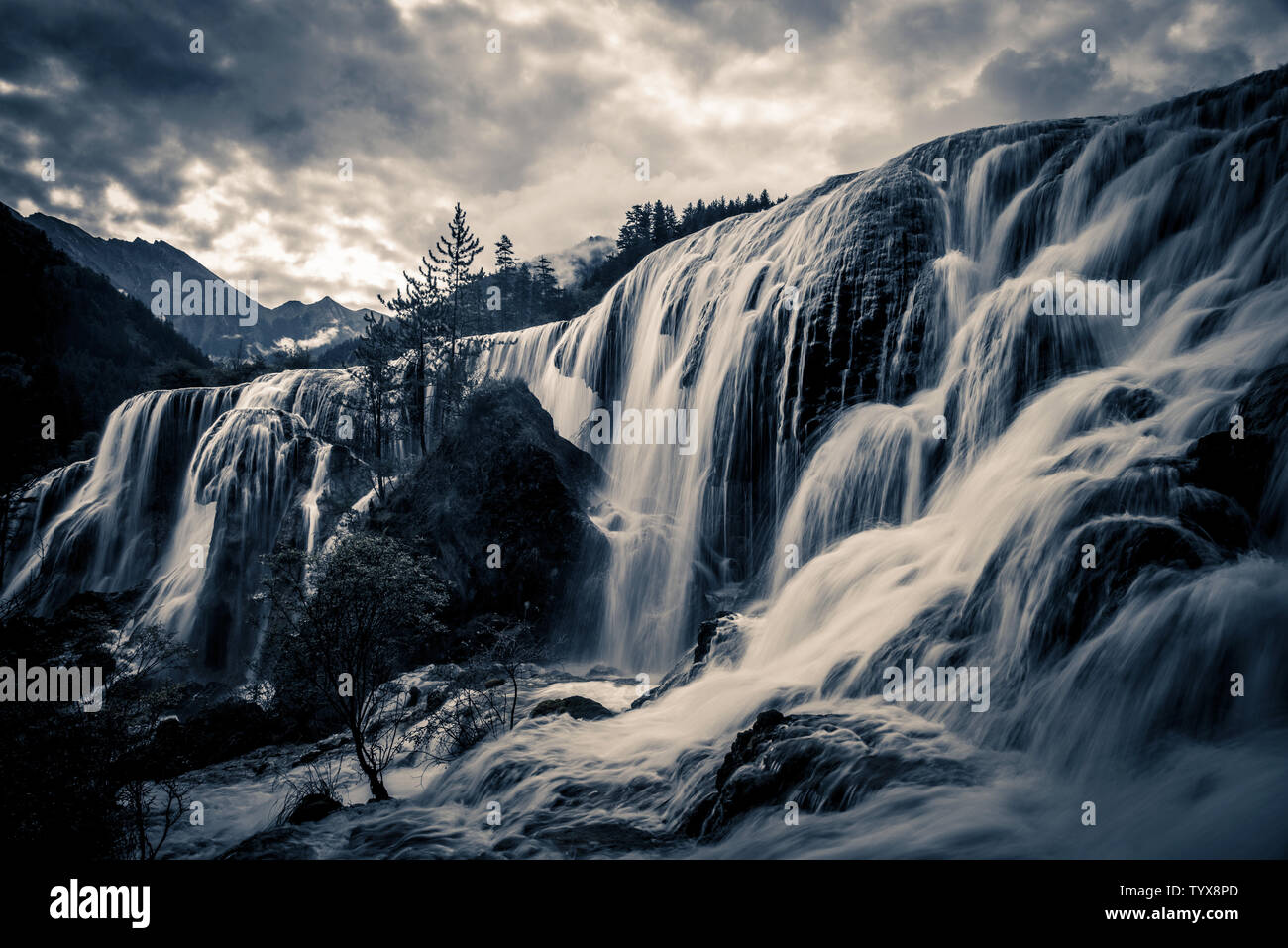 Pearl beach falls Stock Photo - Alamy