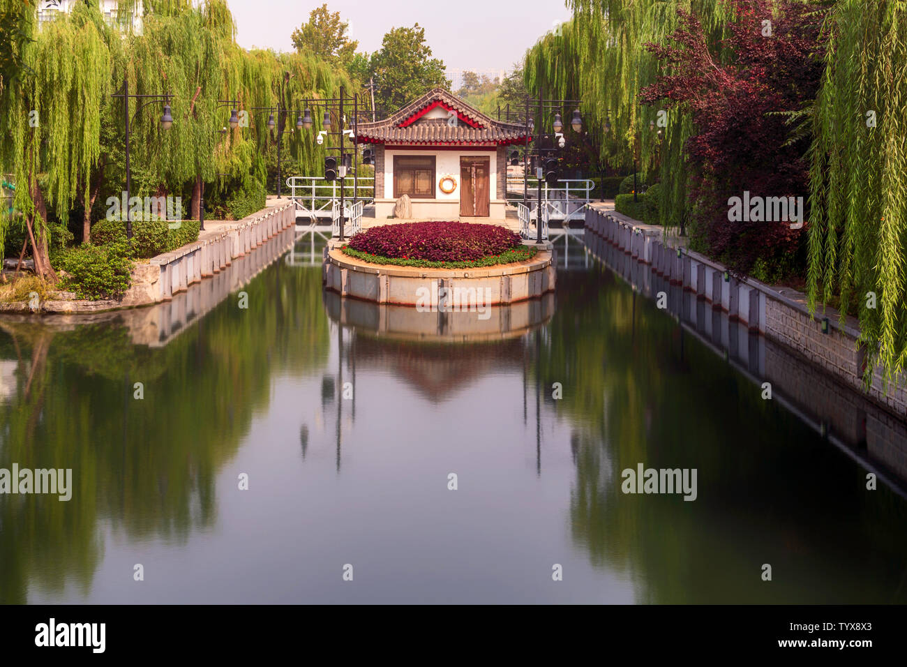 Jinan and wulongtan lock hi-res stock photography and images - Alamy