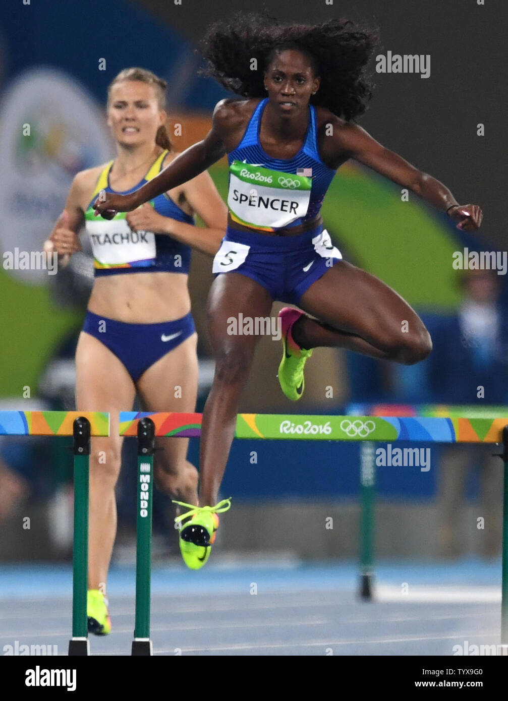400m hurdles heat hi-res stock photography and images - Alamy