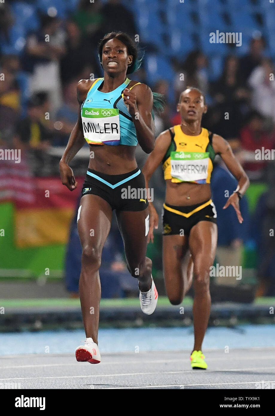 Shaunae Miller (BAH) leads racers toward the finish line to win a Women ...