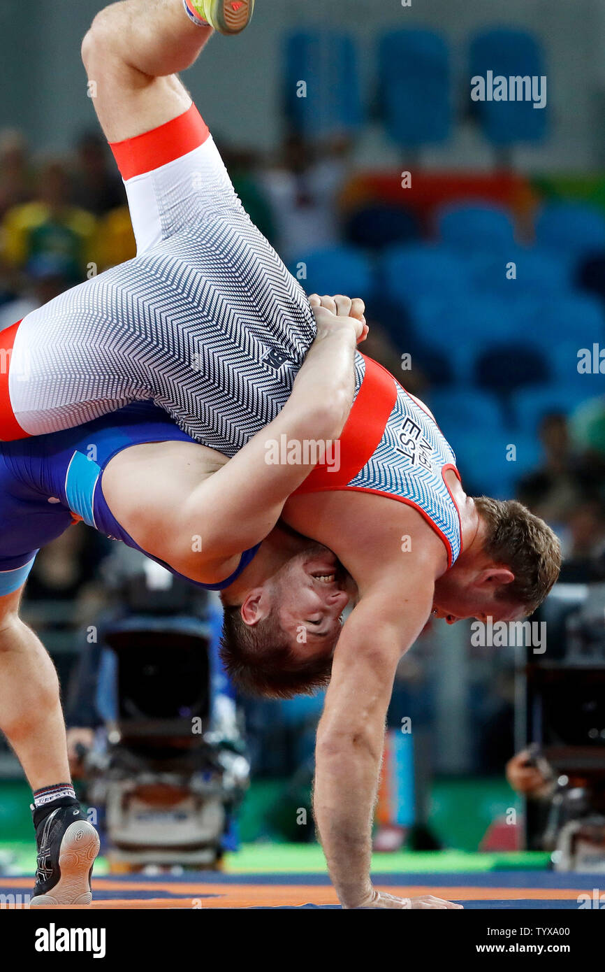 Russia's Sergey Semenov (L) grapples with Estonia's Heiki Nabi in the ...