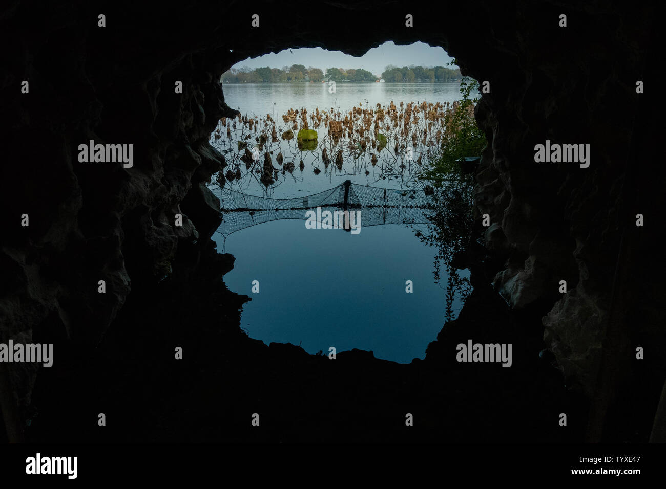 Fake cave hi-res stock photography and images - Alamy