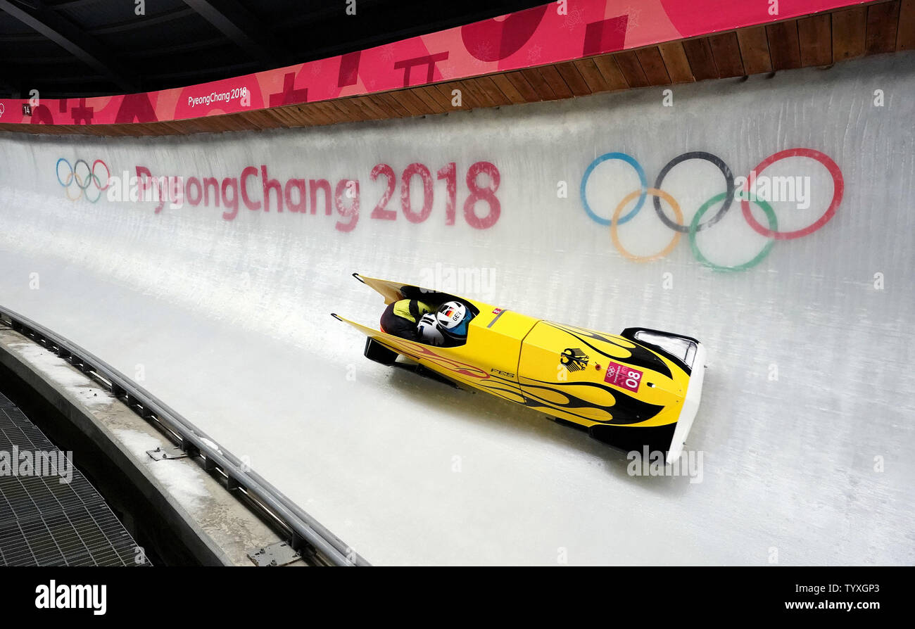 The German sled driven by Lisa Buckwitz and Mariama Jamanka takes gold ...