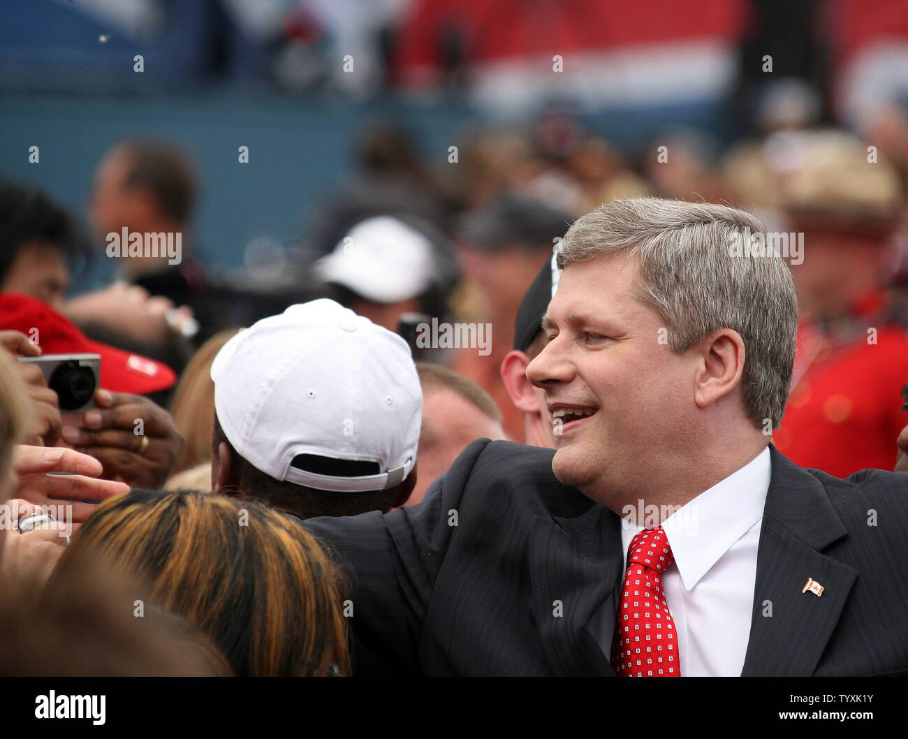 Parliament hill canada day concert hi-res stock photography and images ...