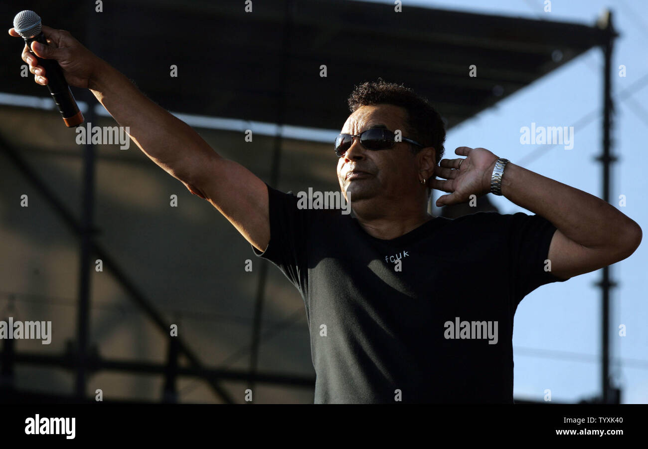 George thorogood and the destroyers hi-res stock photography and images ...