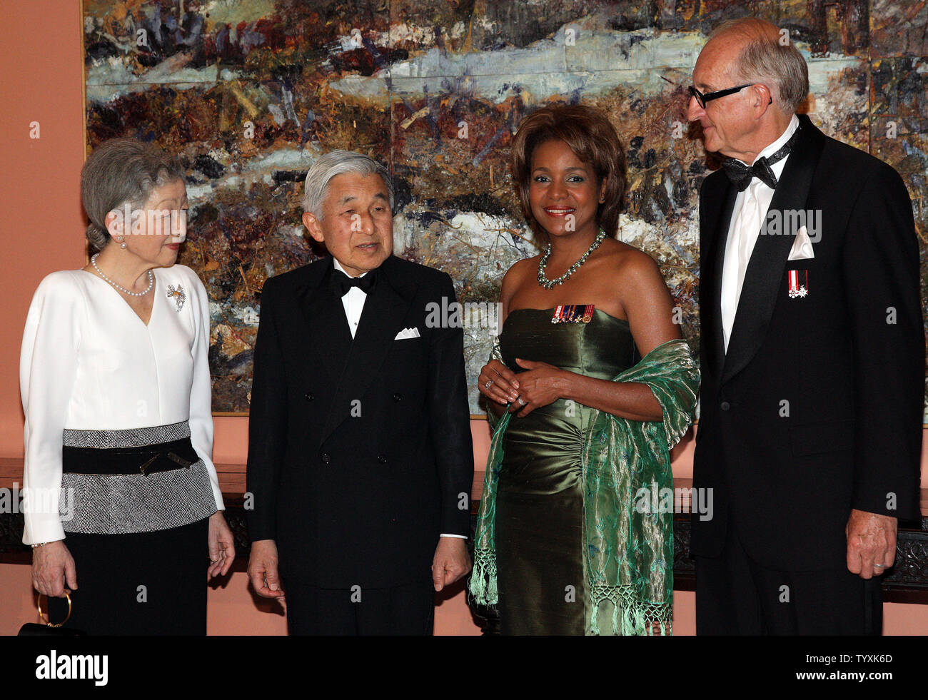 Empress Michiko, Emperor Akihito, Governor General Michaelle Jean, and ...