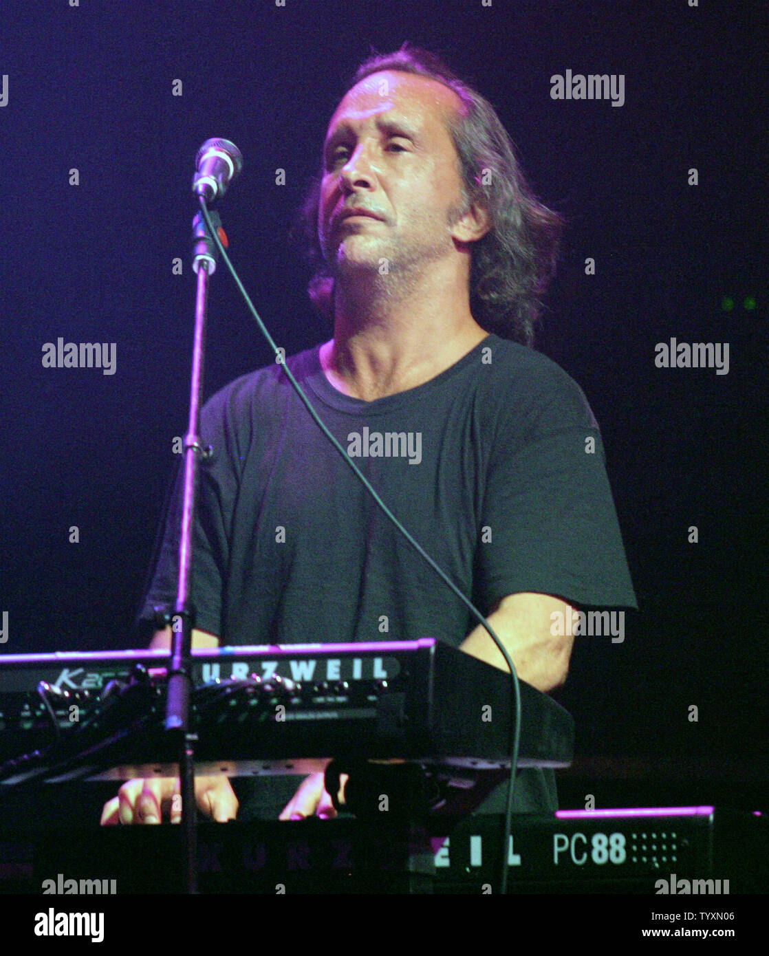 Singer and keyboardist Steve Walsh of the band Kansas performs in ...