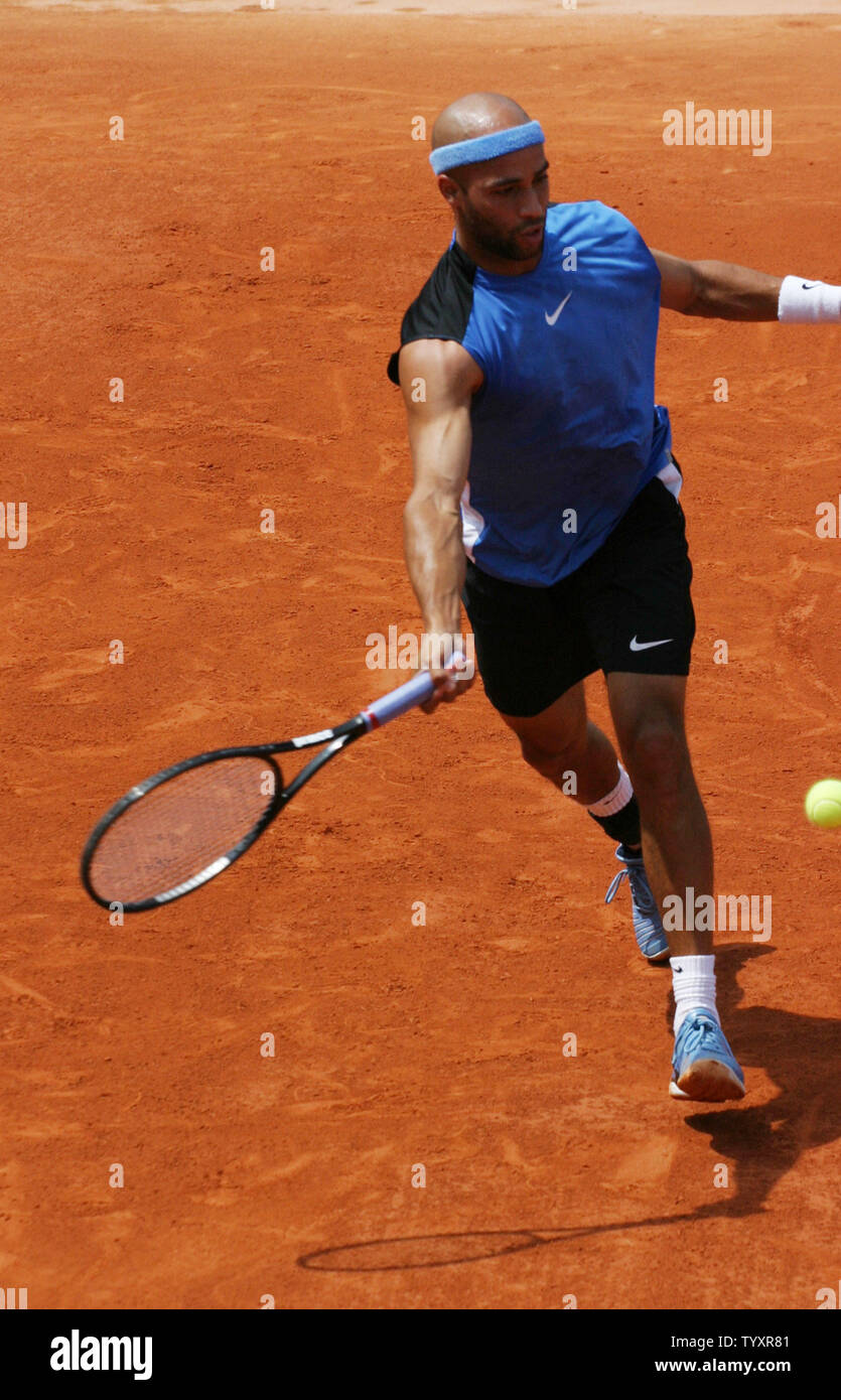 James blake paris hi-res stock photography and images - Alamy