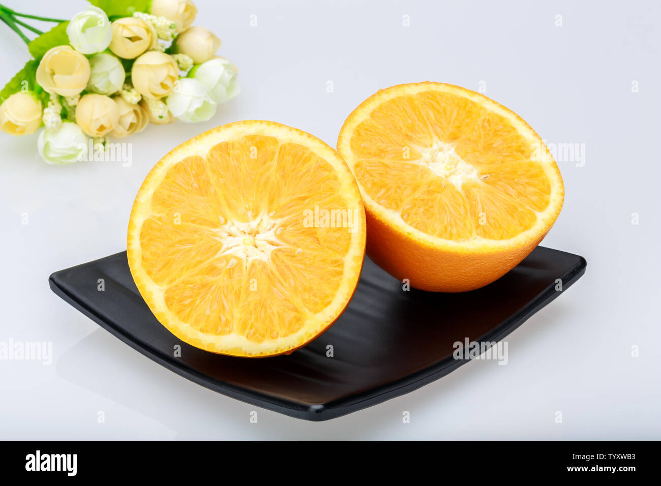 Orange navel hi-res stock photography and images - Alamy