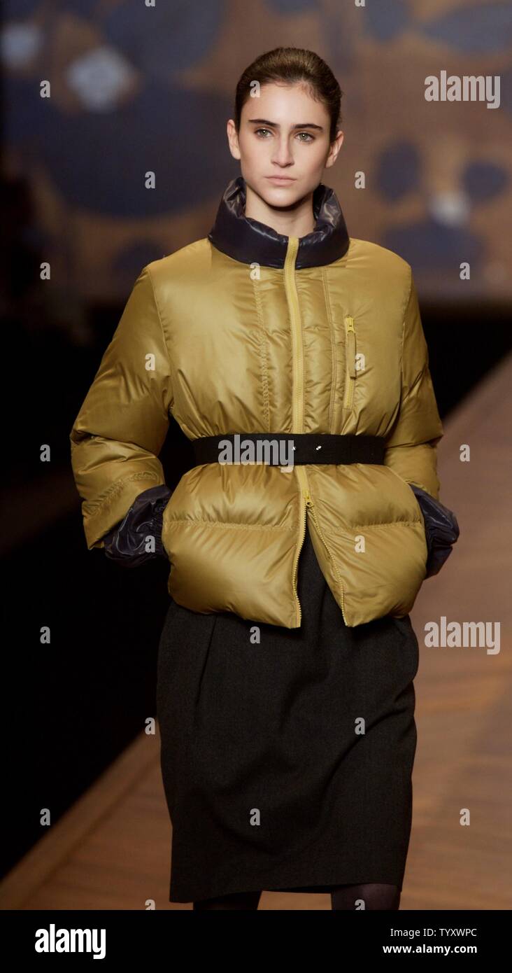 Cacharel paris ready wear model hi-res stock photography and images - Alamy