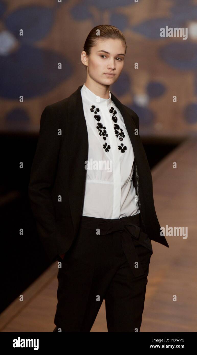 Cacharel paris ready wear model hi-res stock photography and images - Alamy