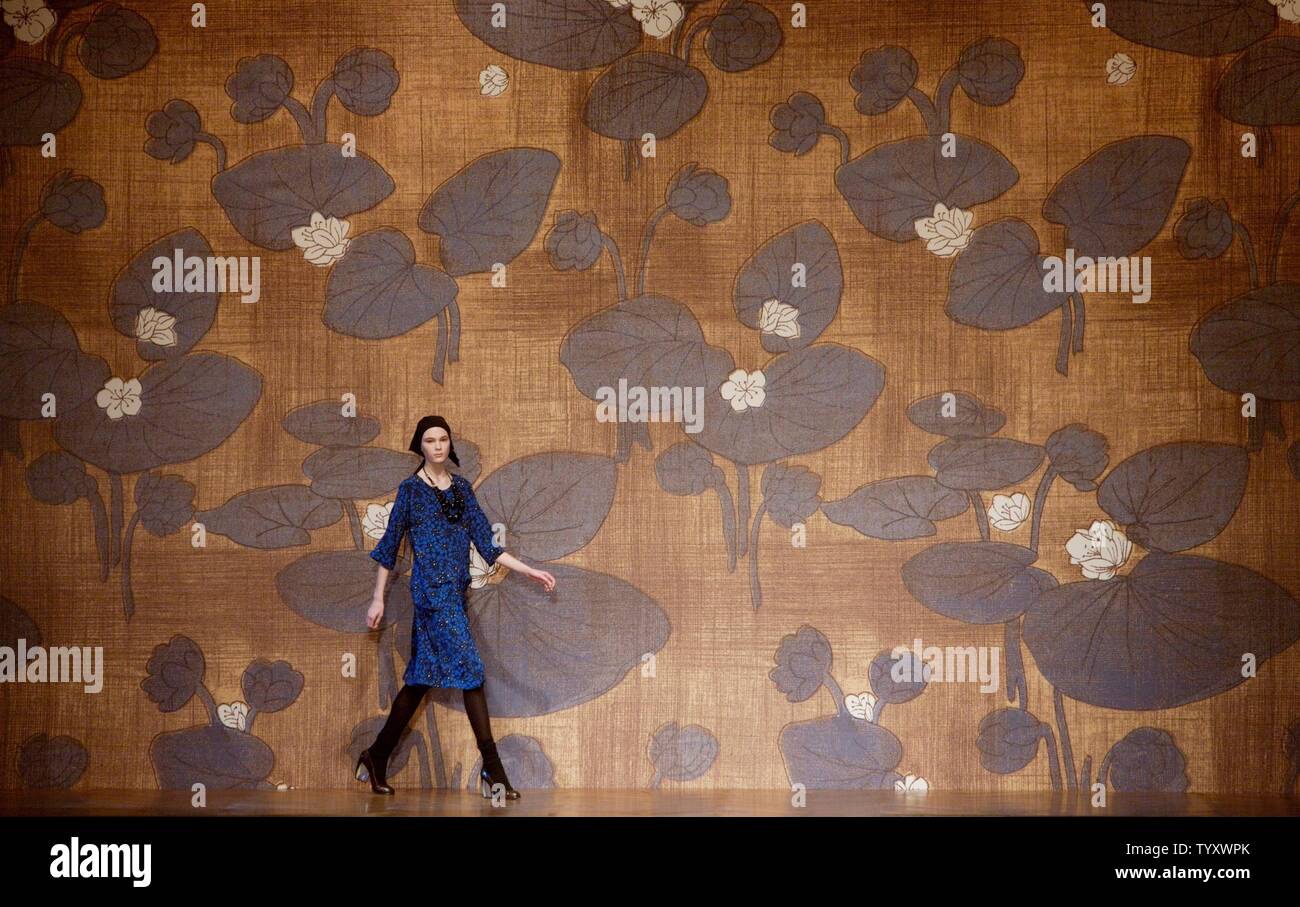 Cacharel paris ready wear model hi-res stock photography and images - Alamy