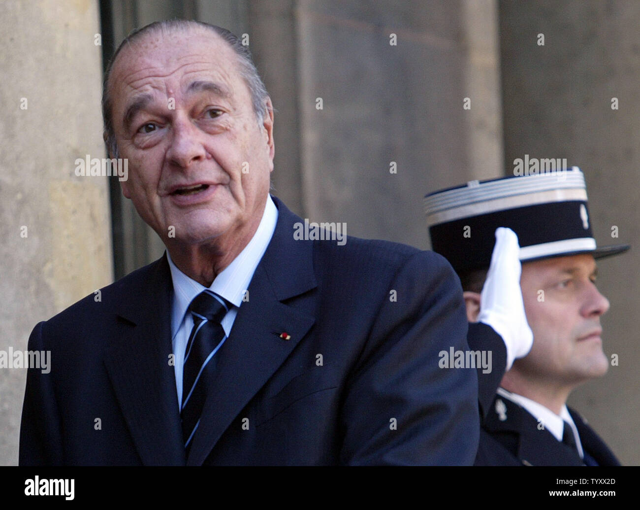 Paris republican guards at the elysee hi-res stock photography and ...