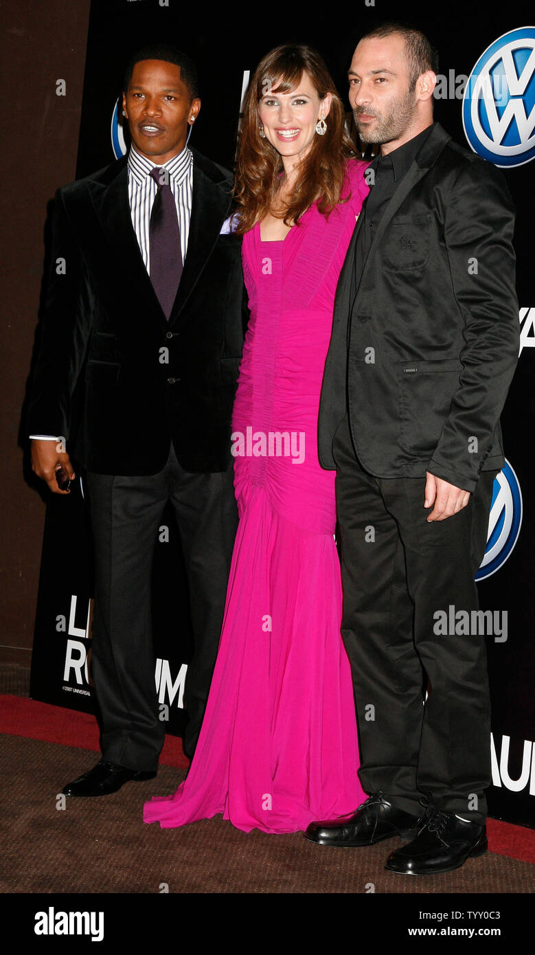 Actors Jamie Foxx (L), Jennifer Garner (C) and Ashraf Barhom arrive at ...