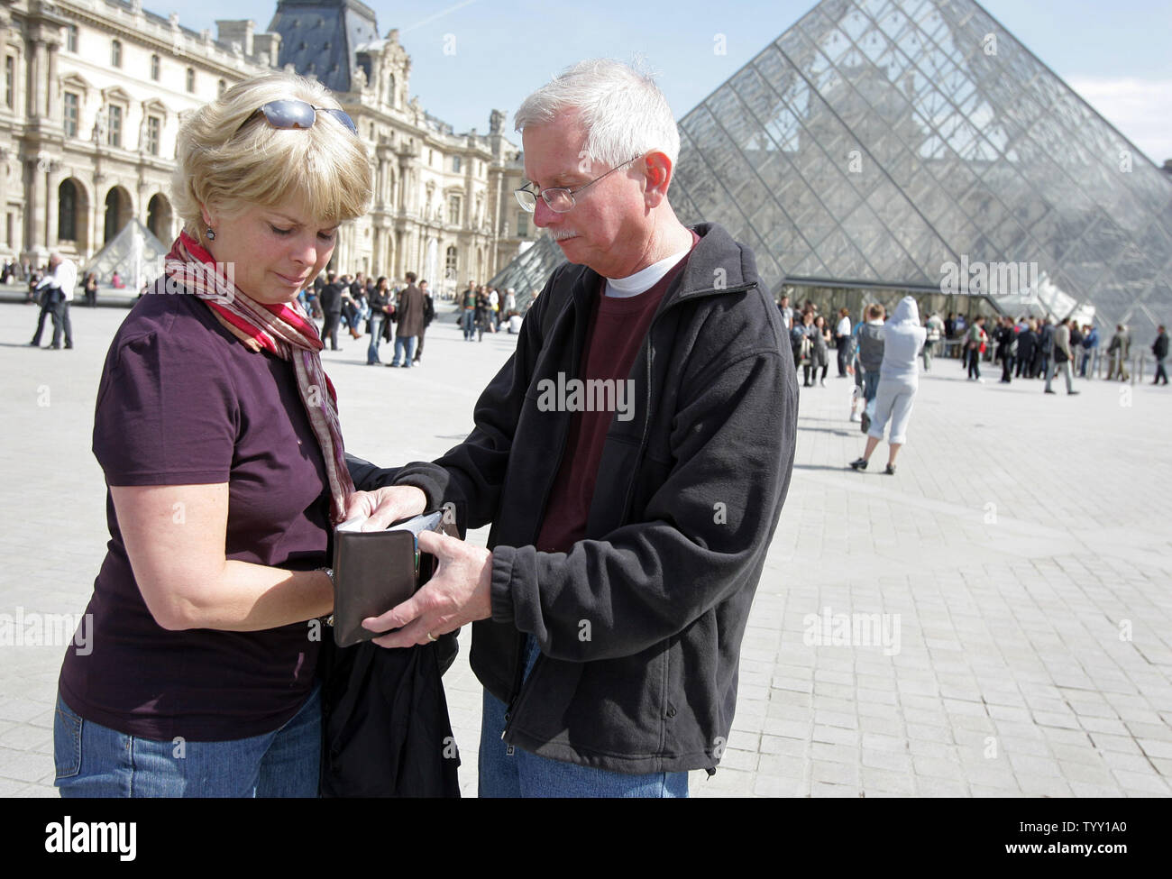 United States tourists Carl and Laurel Shrontz from Beaumont, Texas ...