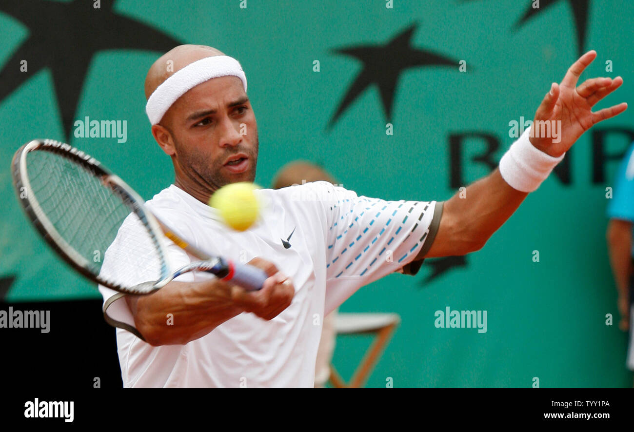 James blake paris hi-res stock photography and images - Alamy