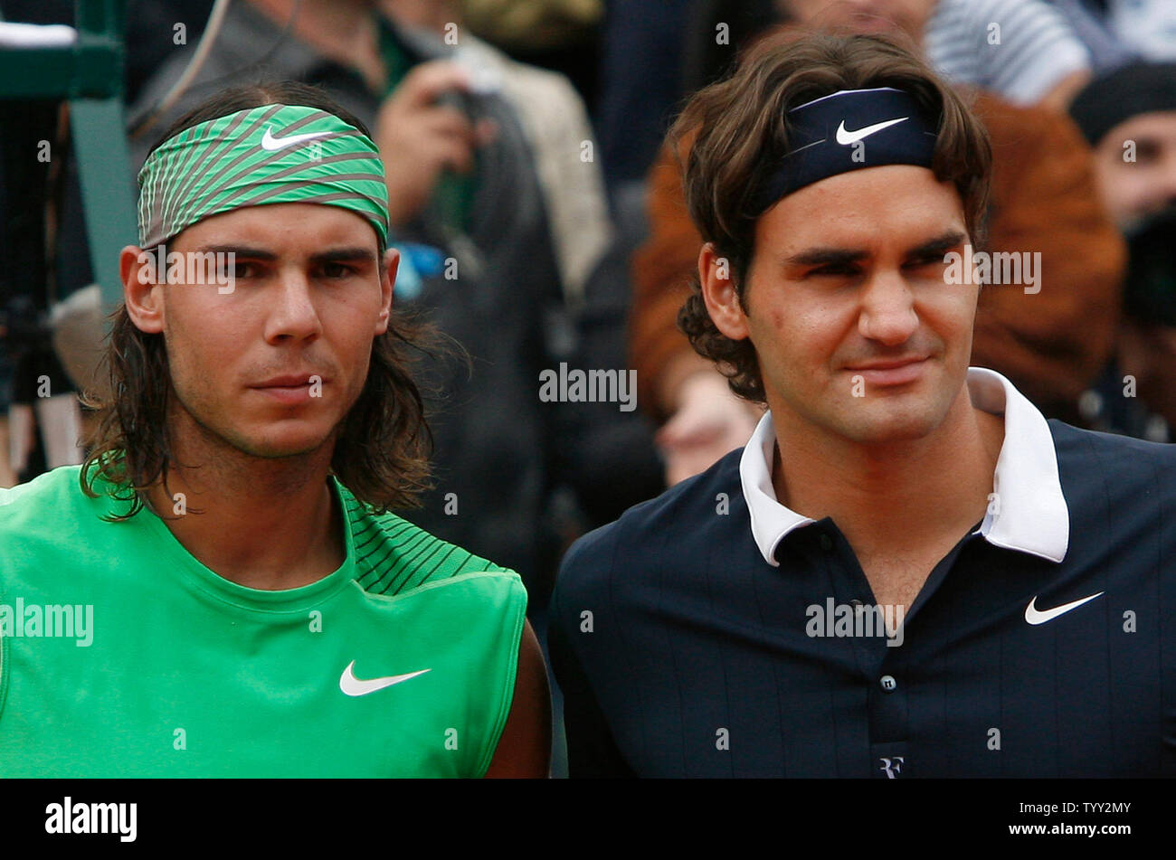 Rafael Nadal (L) of Spain and Roger Federer of Switzerland prepare to play their finals match at ...
