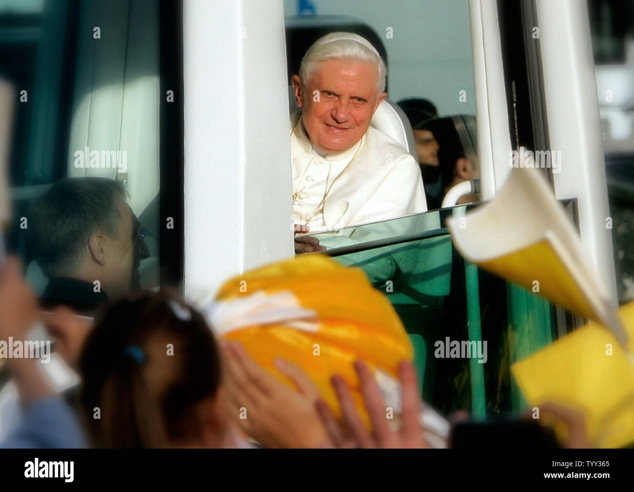 Worshipers lourdes hi-res stock photography and images - Alamy
