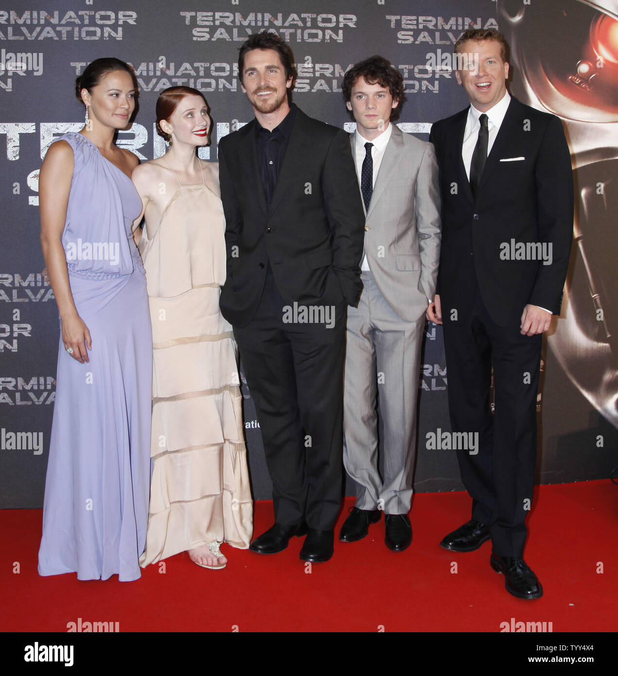 (From L to R) Actresses Moon Bloodgood, Bryce Dallas Howard, actors ...