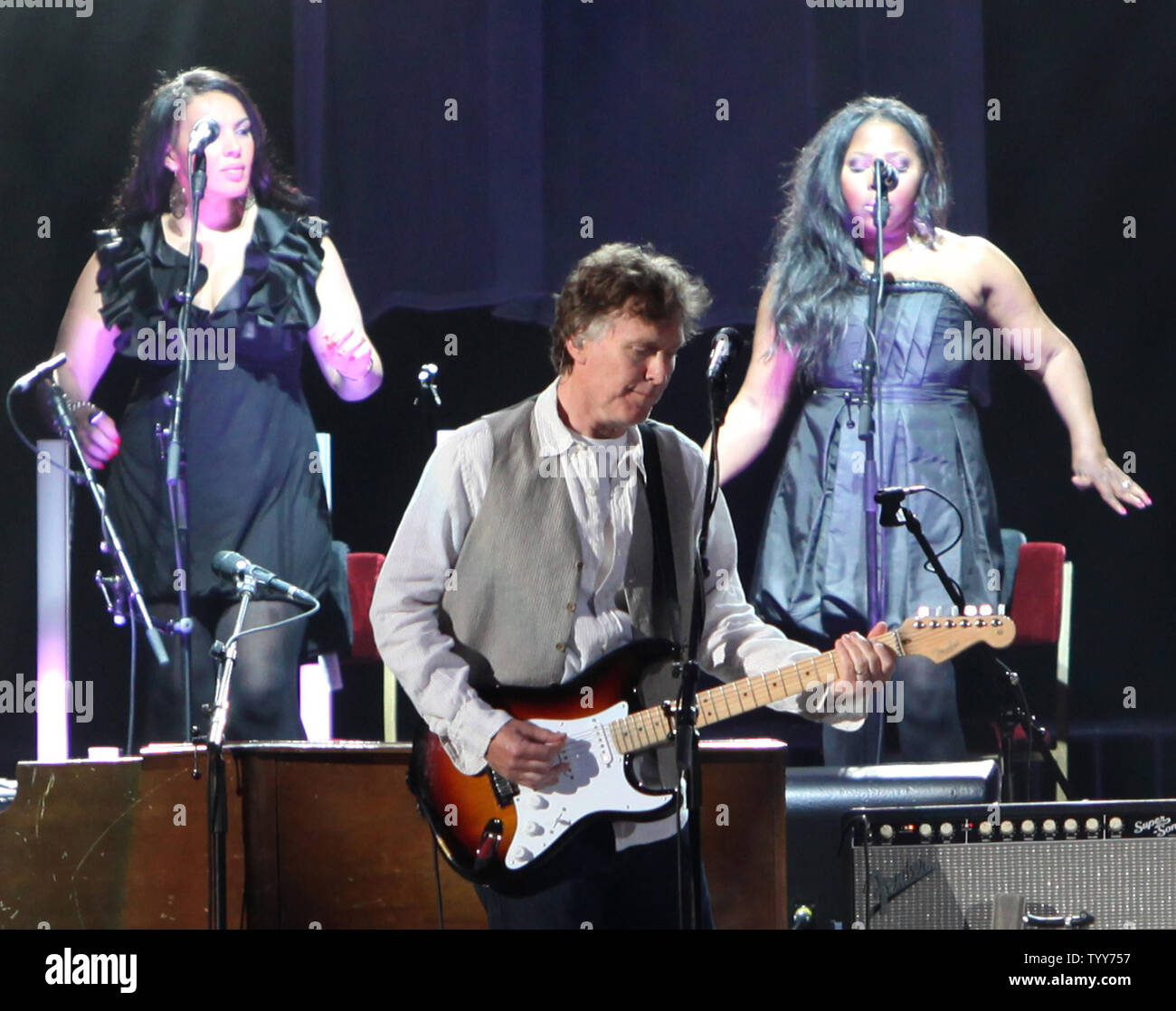 Steve winwood singer hi-res stock photography and images - Alamy