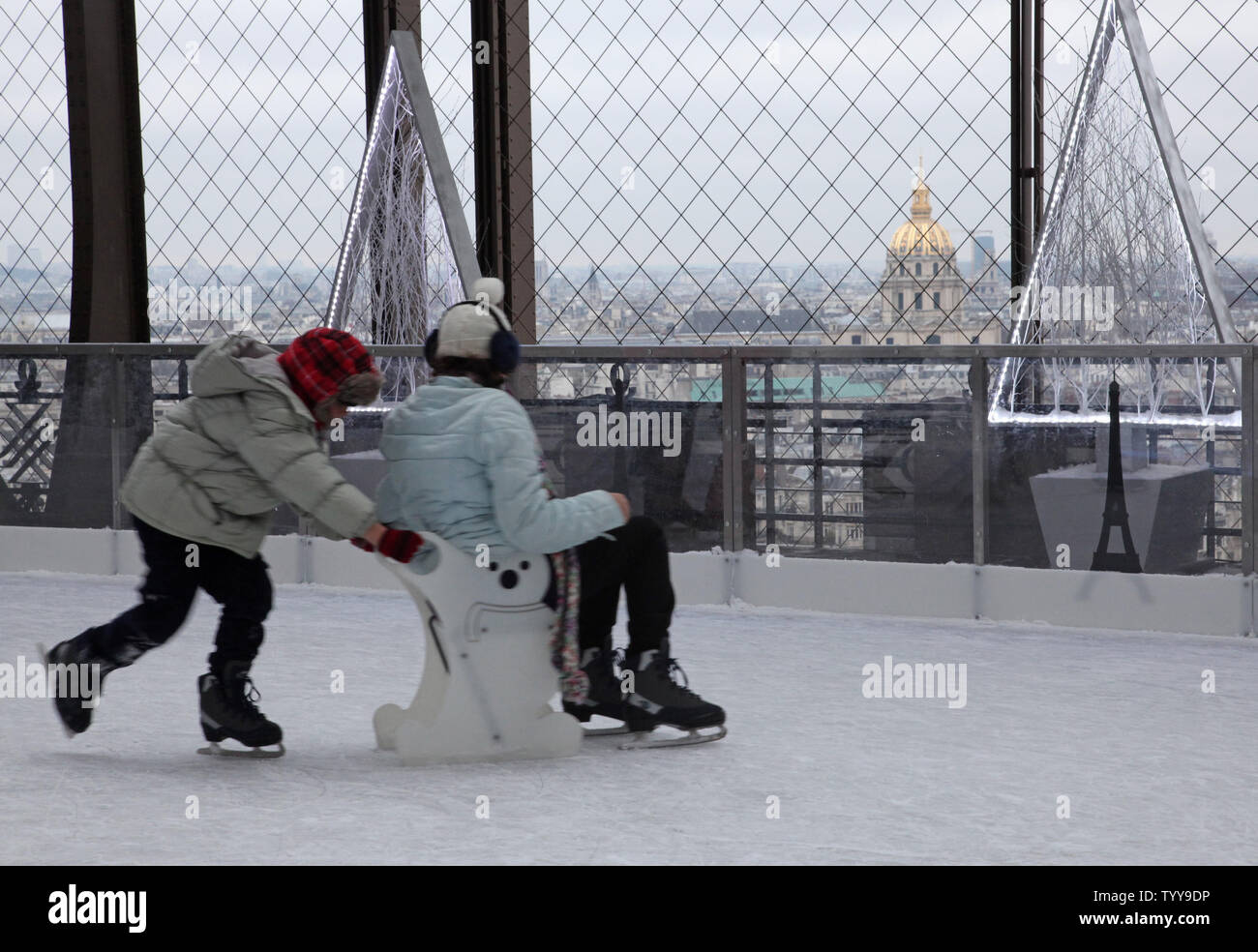 Paris eiffel tower ice rink hi-res stock photography and images - Alamy