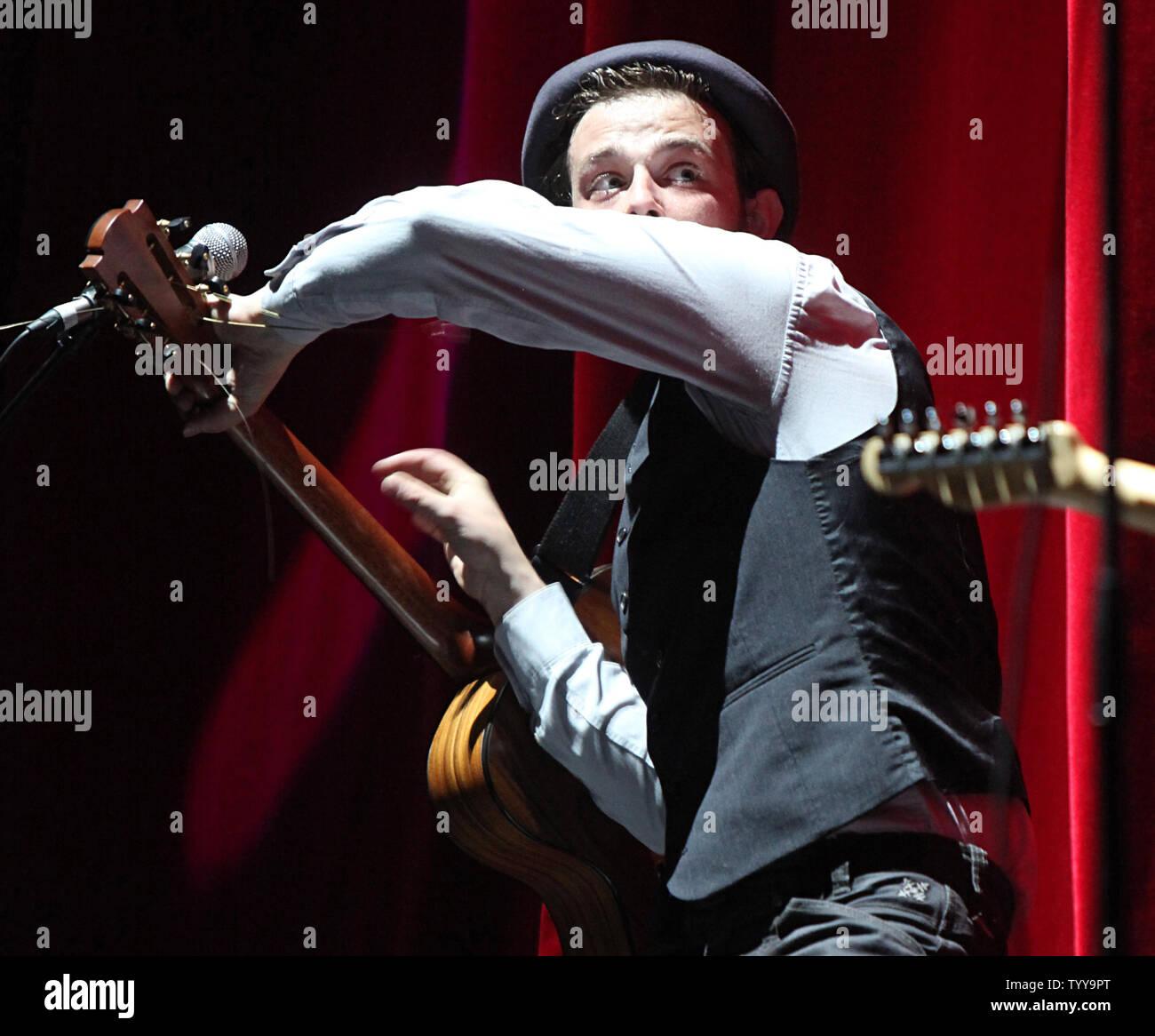Clement Verzi of Kid With No Eyes performs in concert at Olympia Hall ...