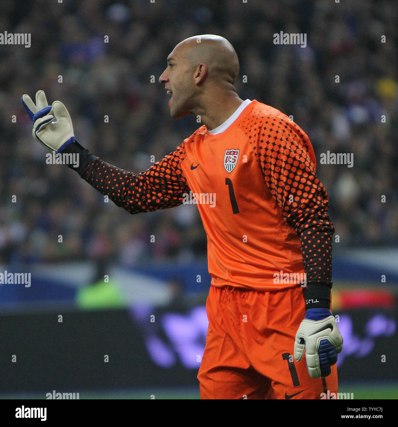 Goalkeeper tim howard hi-res stock photography and images - Alamy