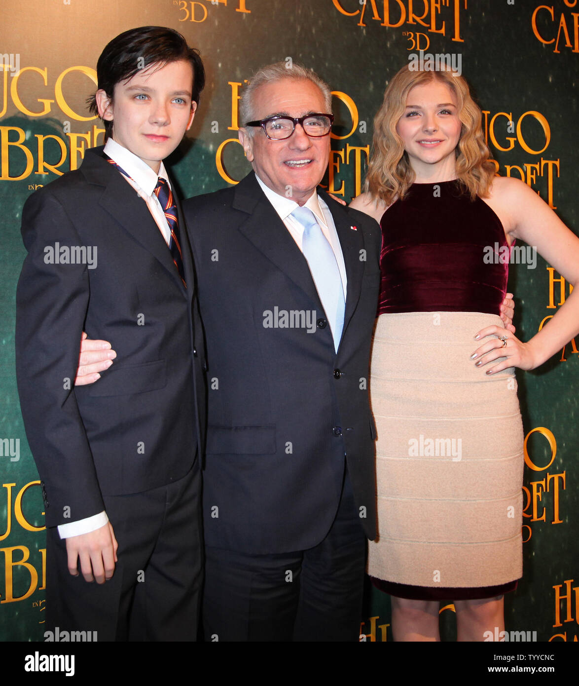Asa Butterfield And Chloe Moretz Kiss
