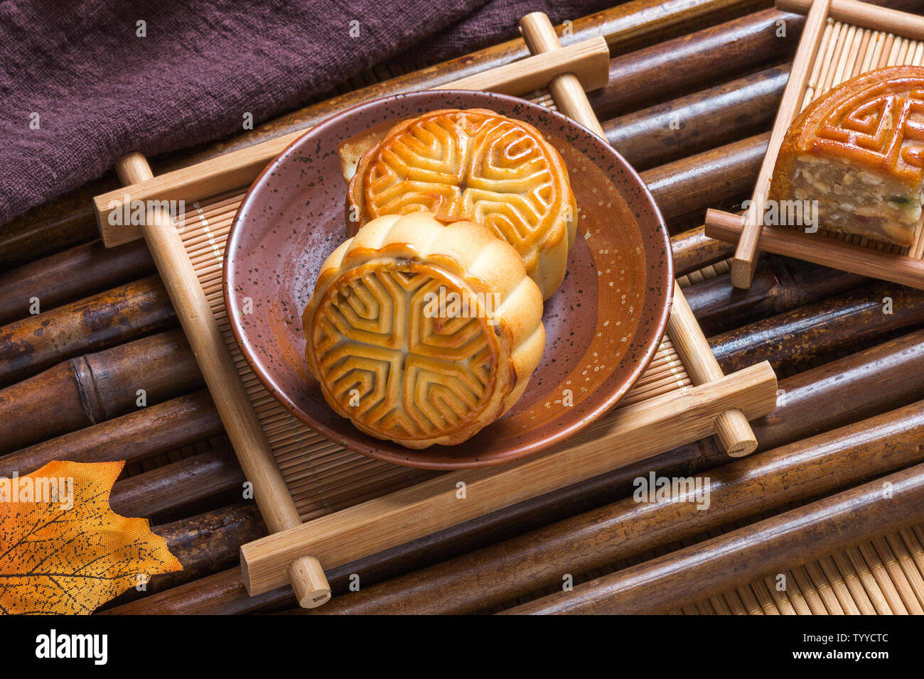 Mid autumn festival snacks hi-res stock photography and images - Alamy