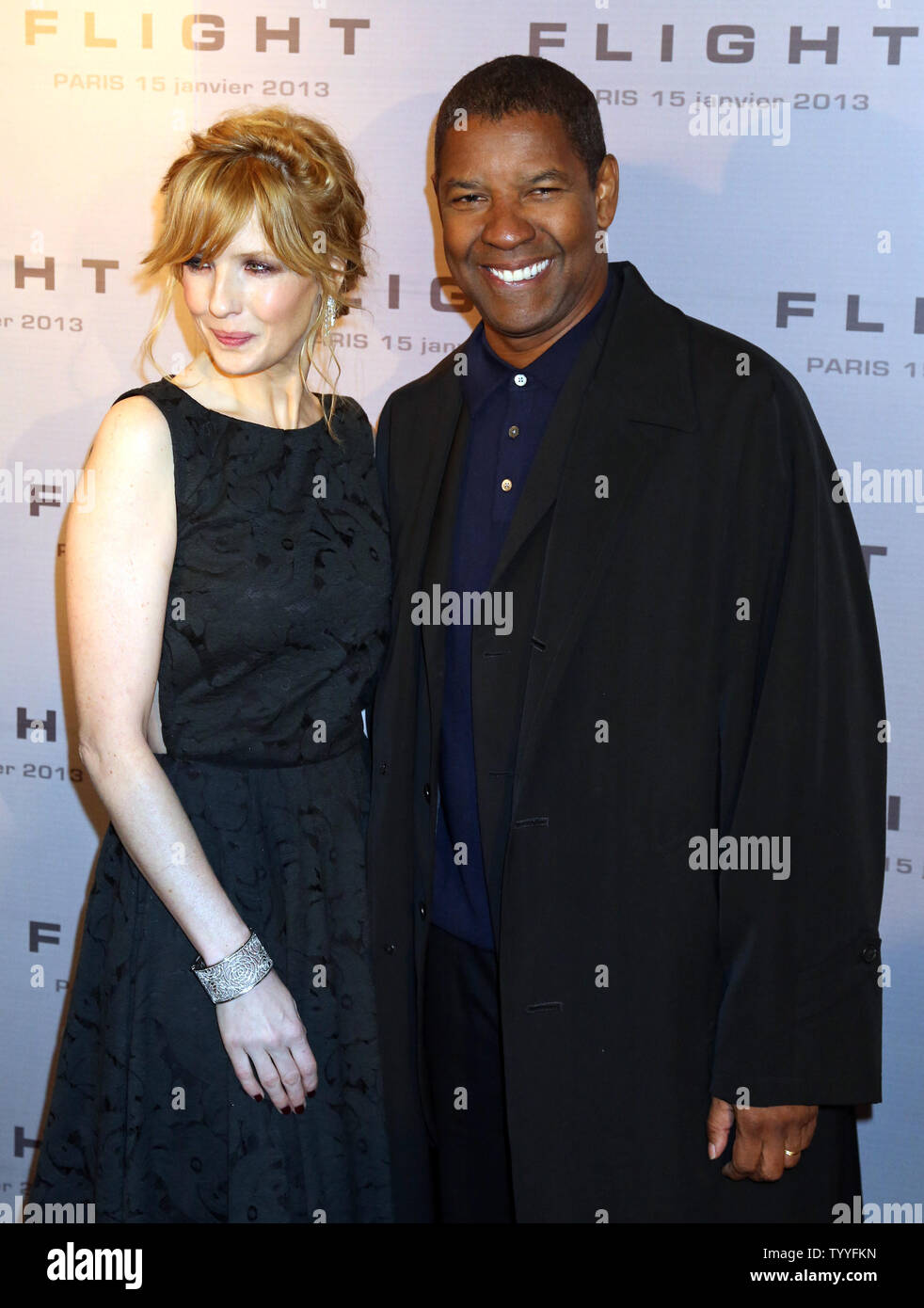 Kelly reilly and denzel washington hi-res stock photography and images ...