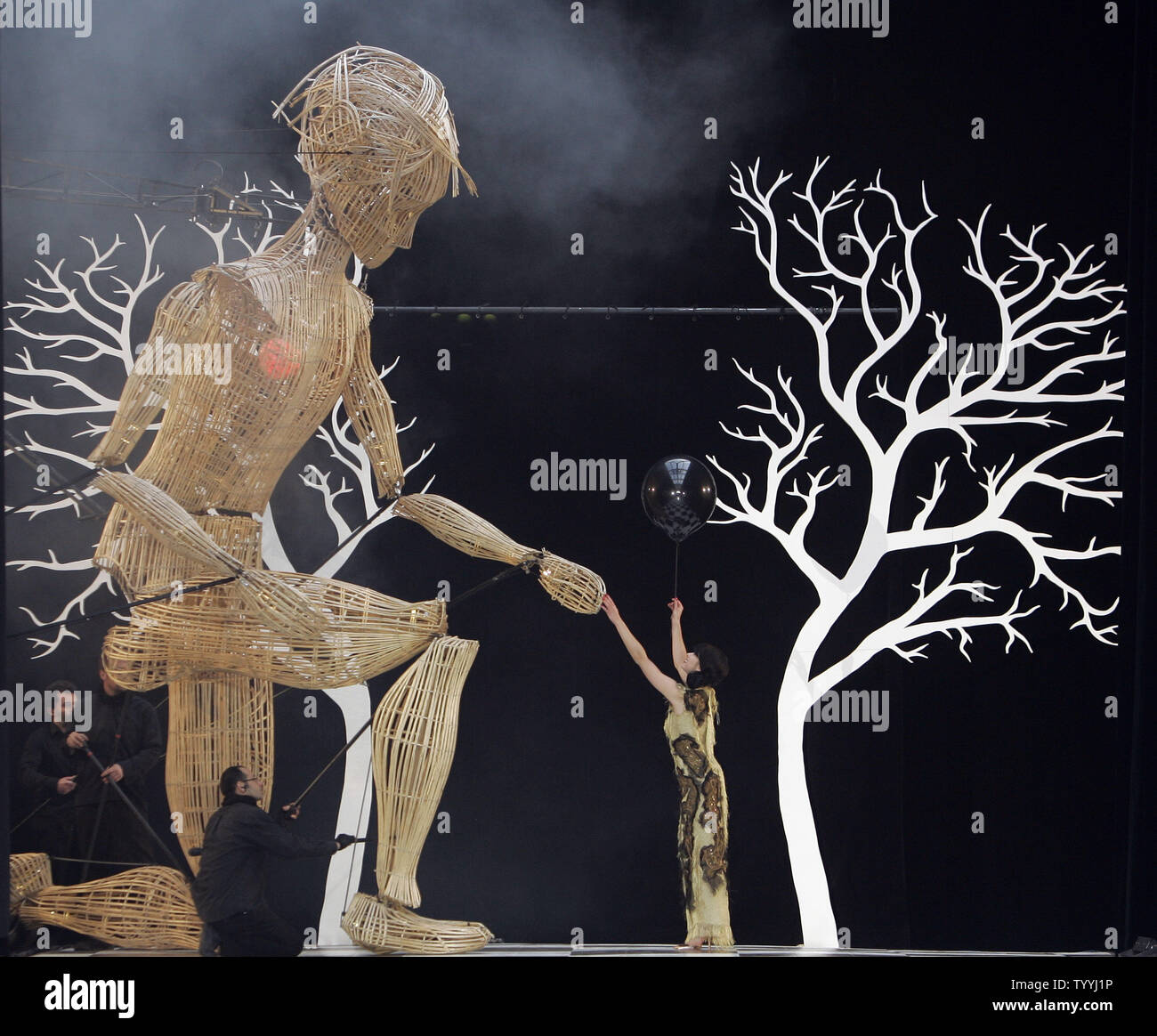 The giant mannequin hi-res stock photography and images - Alamy