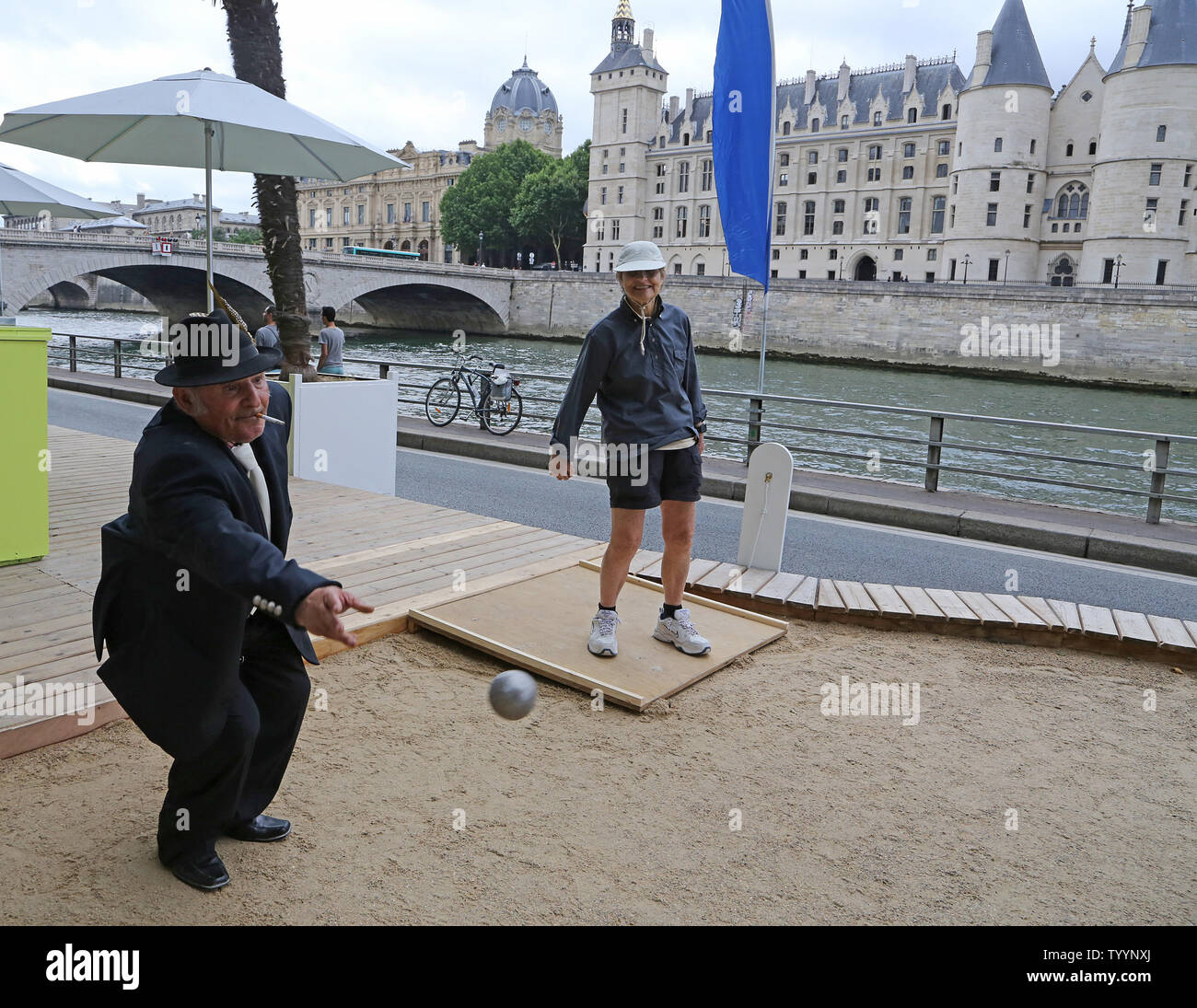 Petanque In Paris High Resolution Stock Photography and Images - Alamy