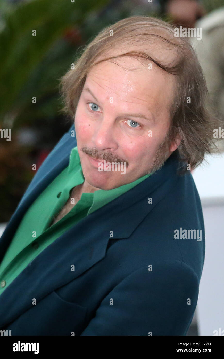 Philippe Katerine arrives at a photocall for the film "Le grand bain ...