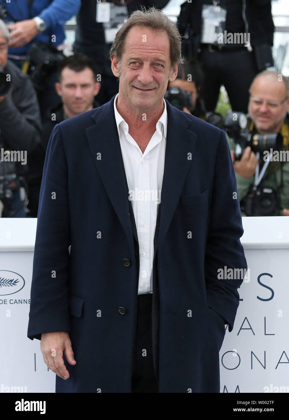 Vincent Lindon arrives at a photocall for the film "In War (En Guerre ...
